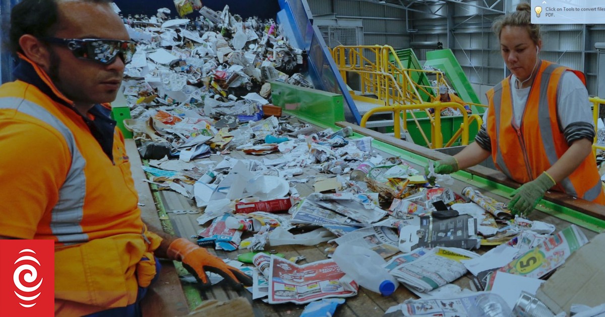 Government to push up waste levy six fold by 2025 | RNZ