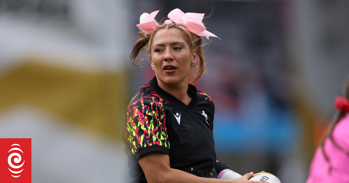 Wales' number eight Evans hits back at critics of her 'Barbie' look ...
