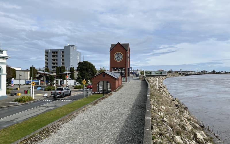 Grey mayor apologises for council laughter over rates pushback | RNZ