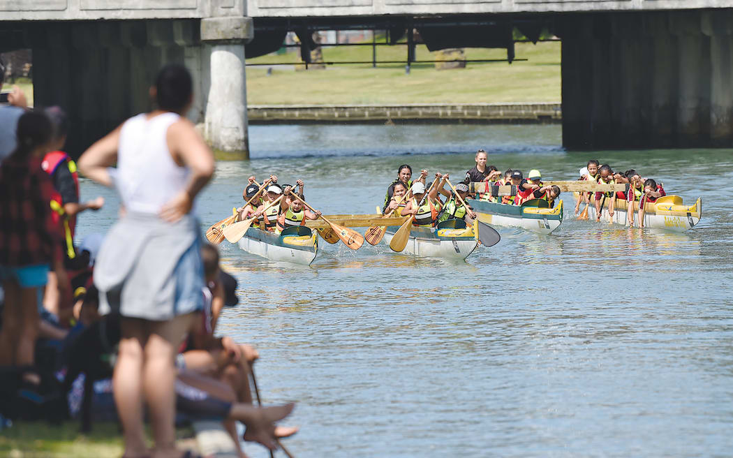 Cyclone no obstacle to bringing home gold again - Gisborne waka ama ...