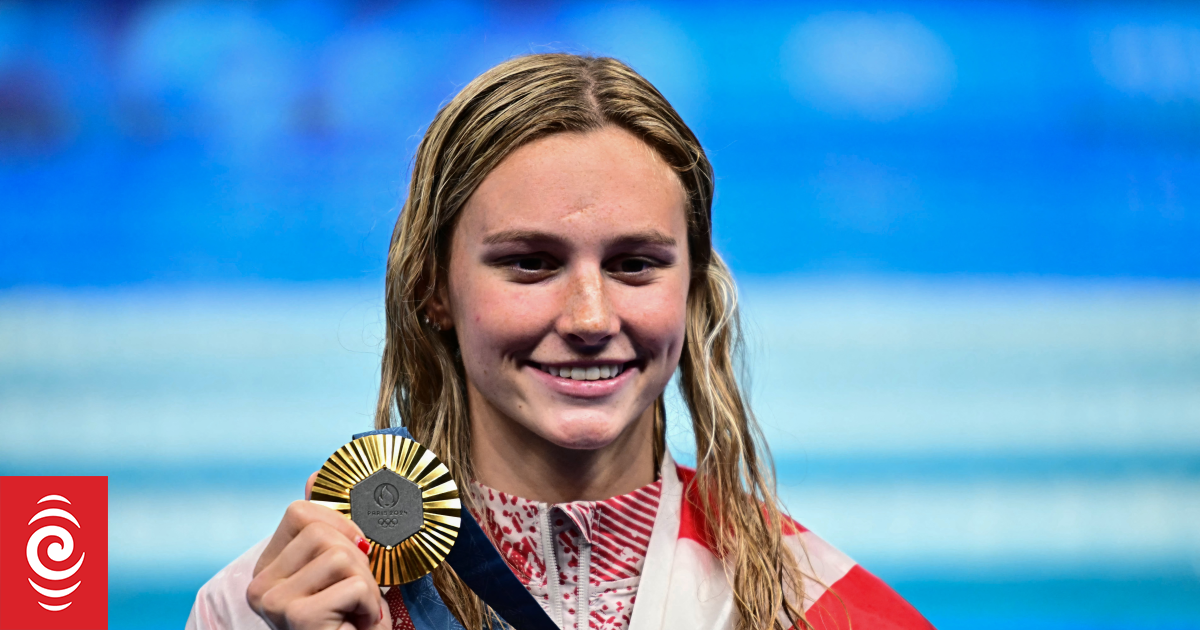 Canada's teen swimming sensation Summer McIntosh looks ahead to worlds ...