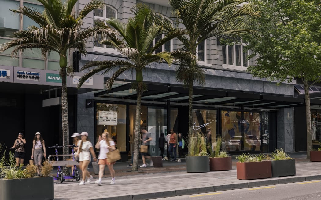 $16m footpath opening adds to new vision for Auckland CBD | RNZ News