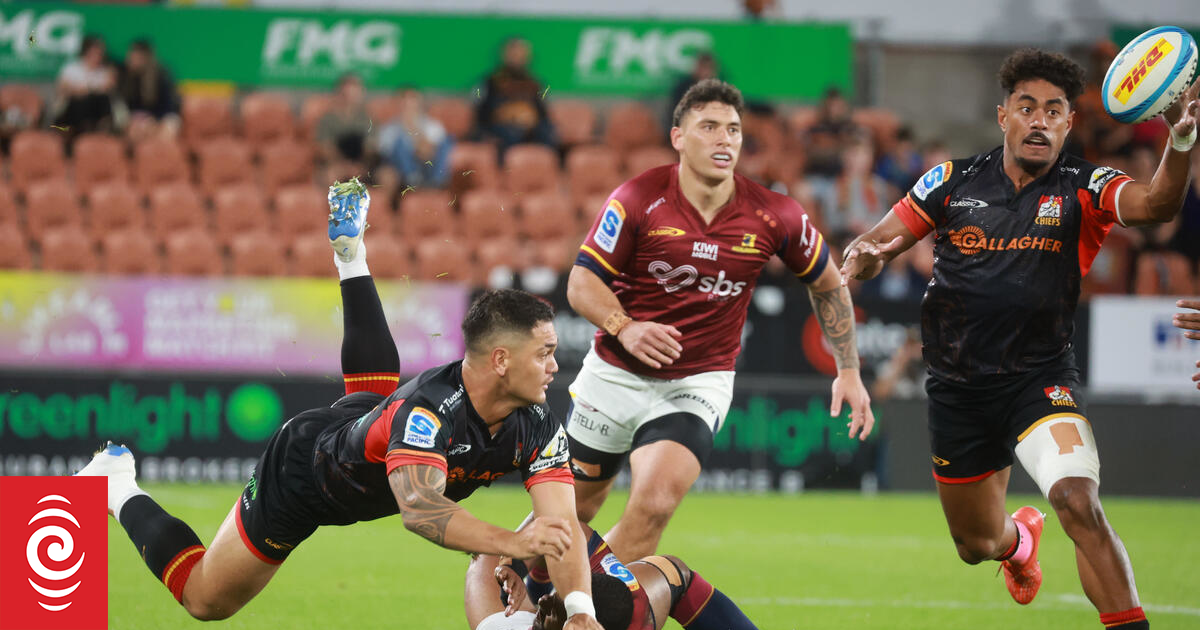 Super Rugby Pacific: Big win for Chiefs puts them back on top | RNZ News