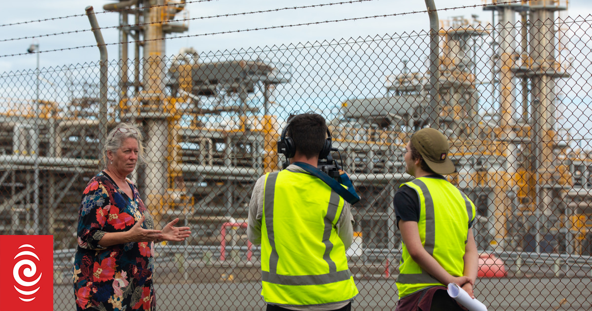 New documentary tours the onshore fracking sites of Taranaki | RNZ