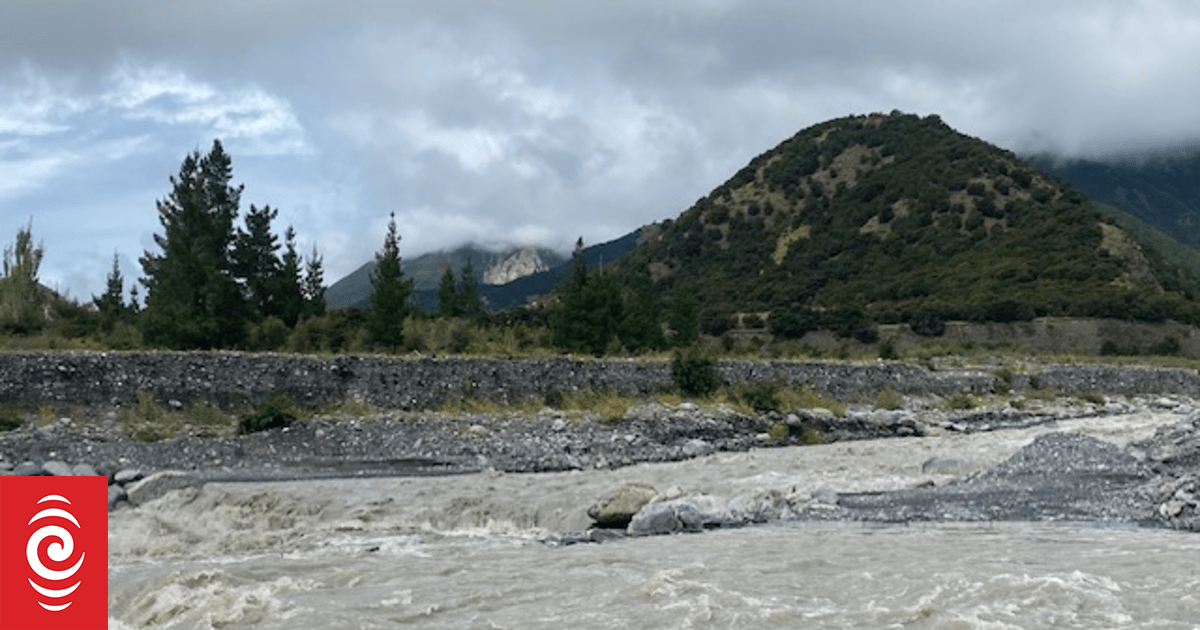 Farmers risk being cut off as bridge funding dries up | RNZ News