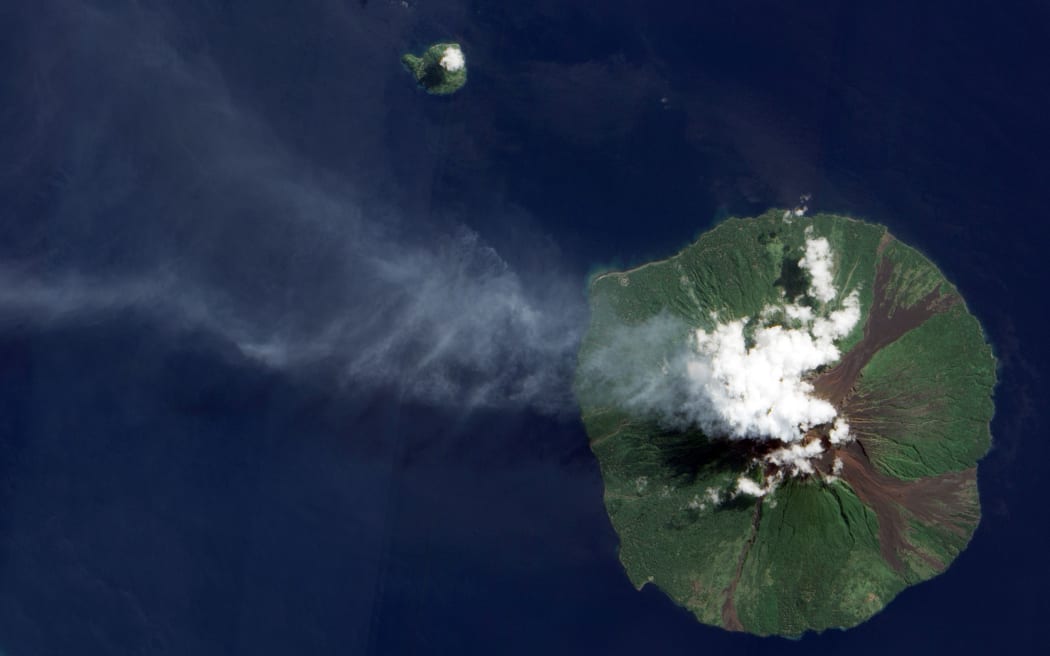PNG's Manam island erupts again | RNZ News