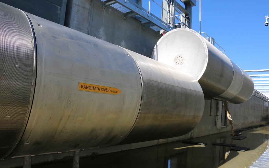 Missile shaped fish screen hits the Rangitata River | RNZ