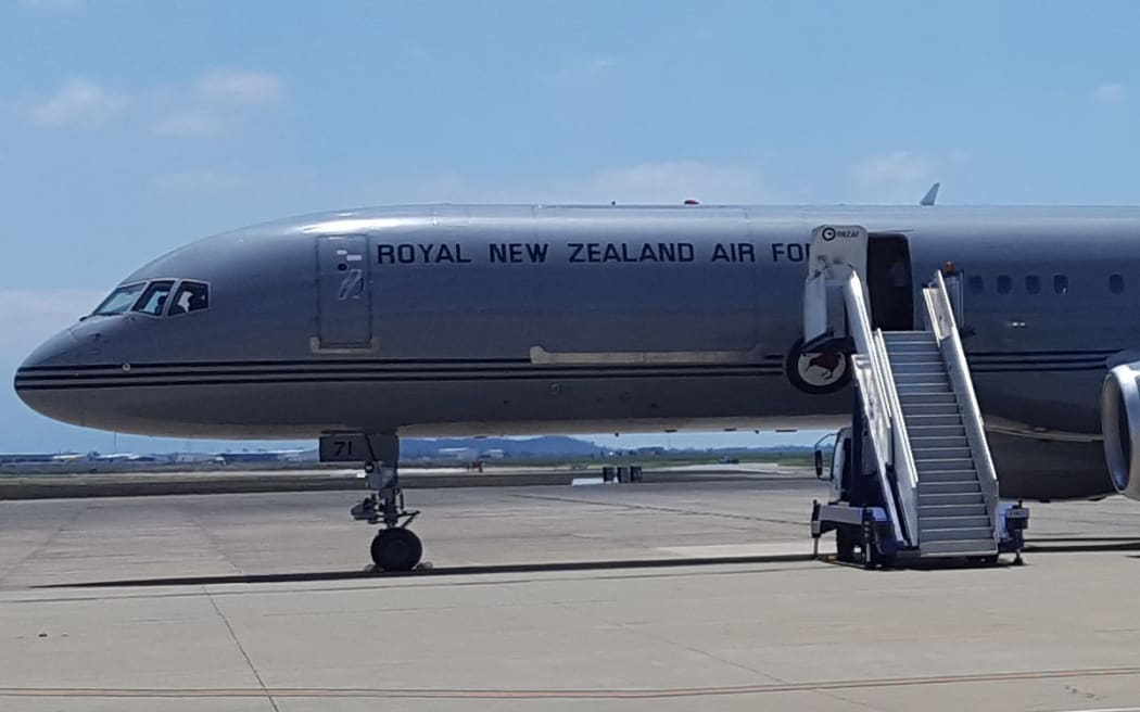 PM's Australian visit extended as Air Force plane breaks down | RNZ News