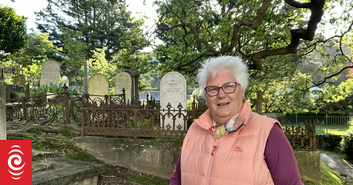Wellington cemetery tour focuses on 19th century crime and punishment ...