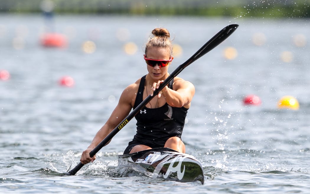 Lisa Carrington and the Paddlers | RNZ News