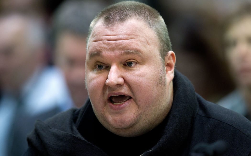 Crown defends Kim Dotcom warrants | RNZ News