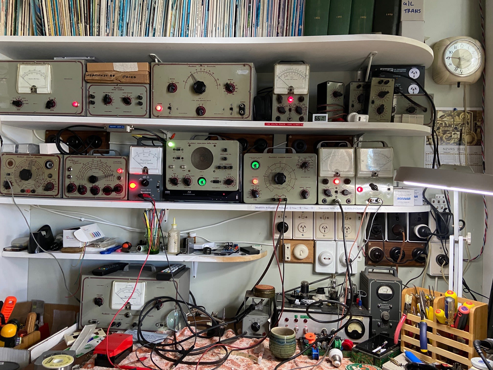 JR's radio repair shop | RNZ