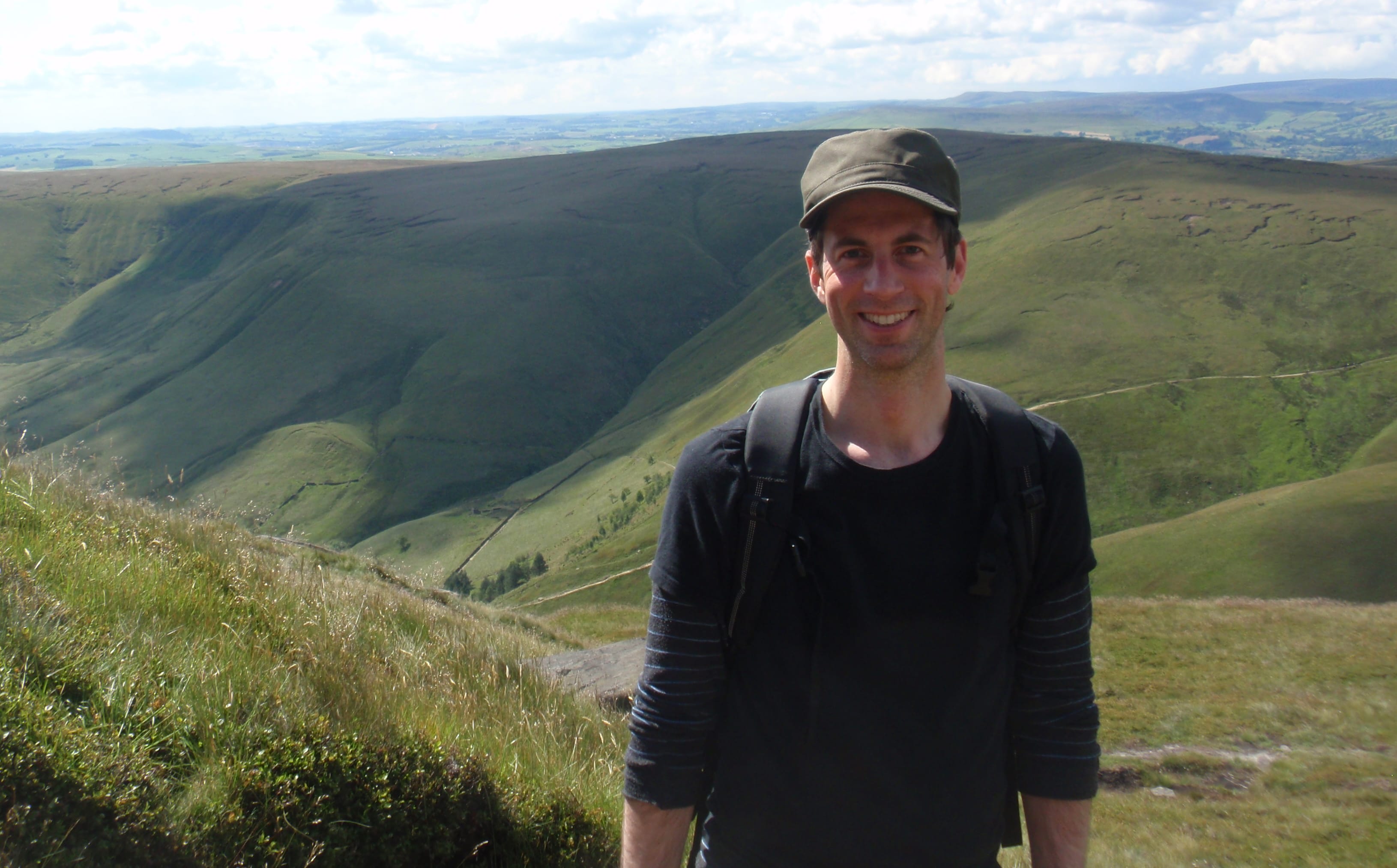 Calling Home: Kingsley Edney in Leeds, England | RNZ