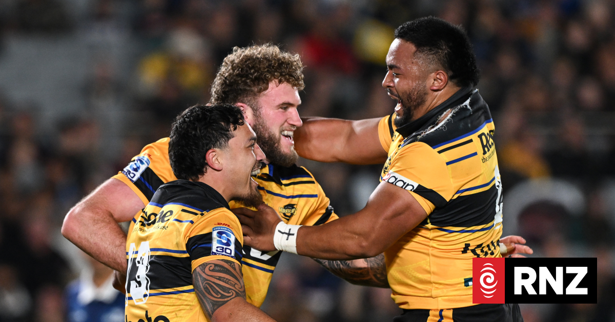 Hurricanes 'not shying away' from title expectations | RNZ News