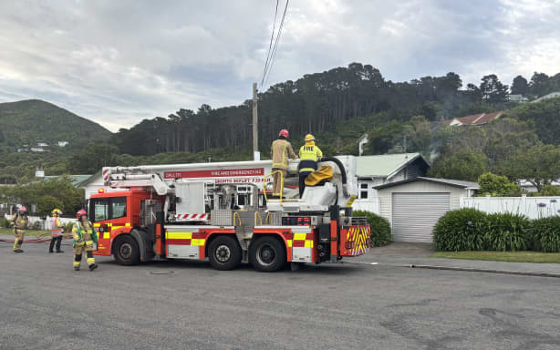 House badly damaged by fire in Wellington's Karori | RNZ