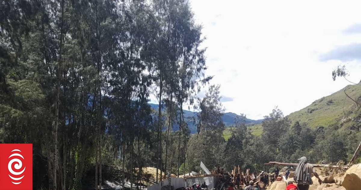Thousands in PNG's landslide site told be ready for evacuation | RNZ