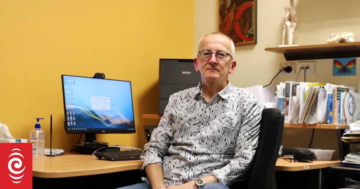 'Broken funding model' and 'anti-GP ideology' causing GPs to leave jobs ...