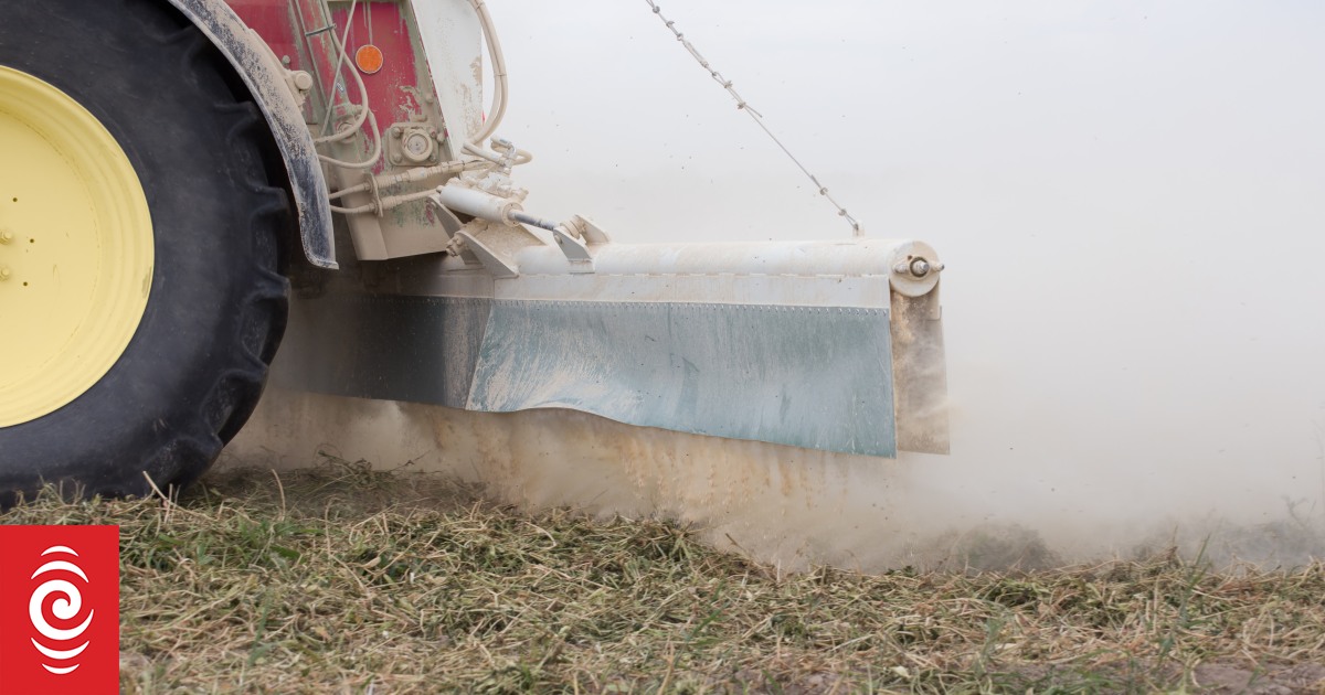 Farmers urged to adopt fuel saving measures to cut costs | RNZ News