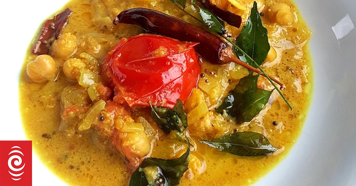 Julie Biuso's Coconut Chickpea Curry recipe | RNZ