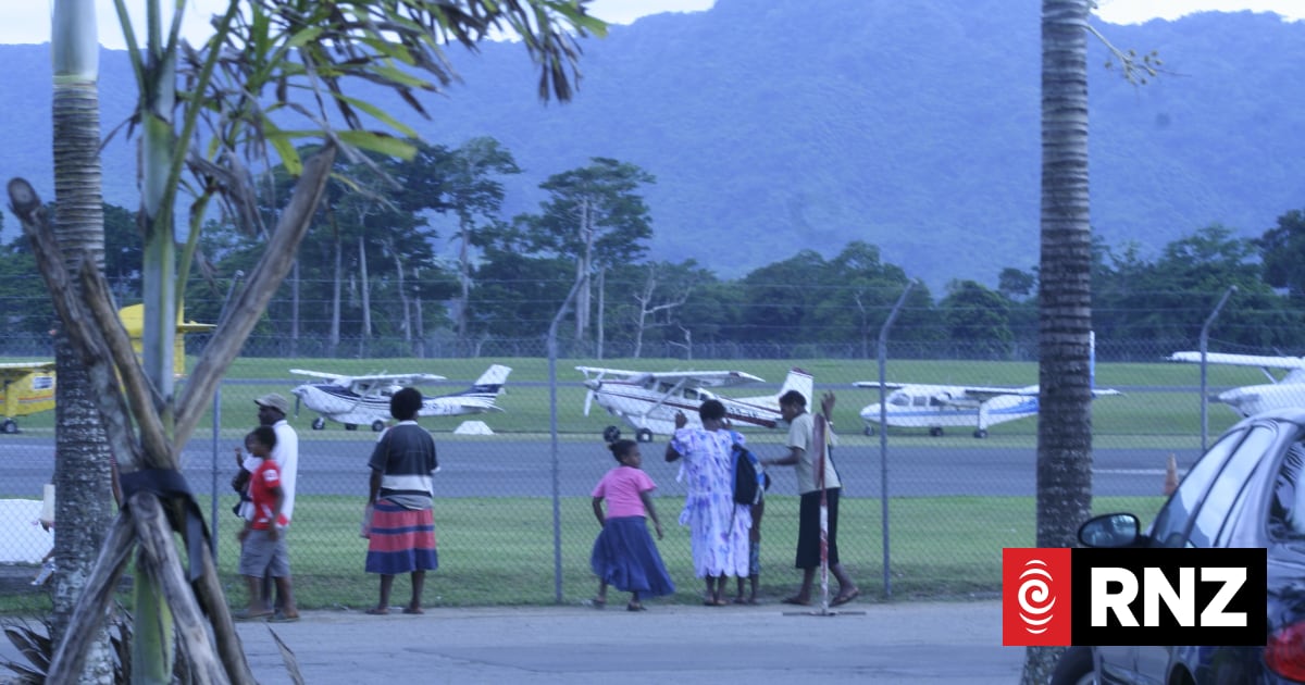 Vanuatu says runway ready for Air NZ | RNZ