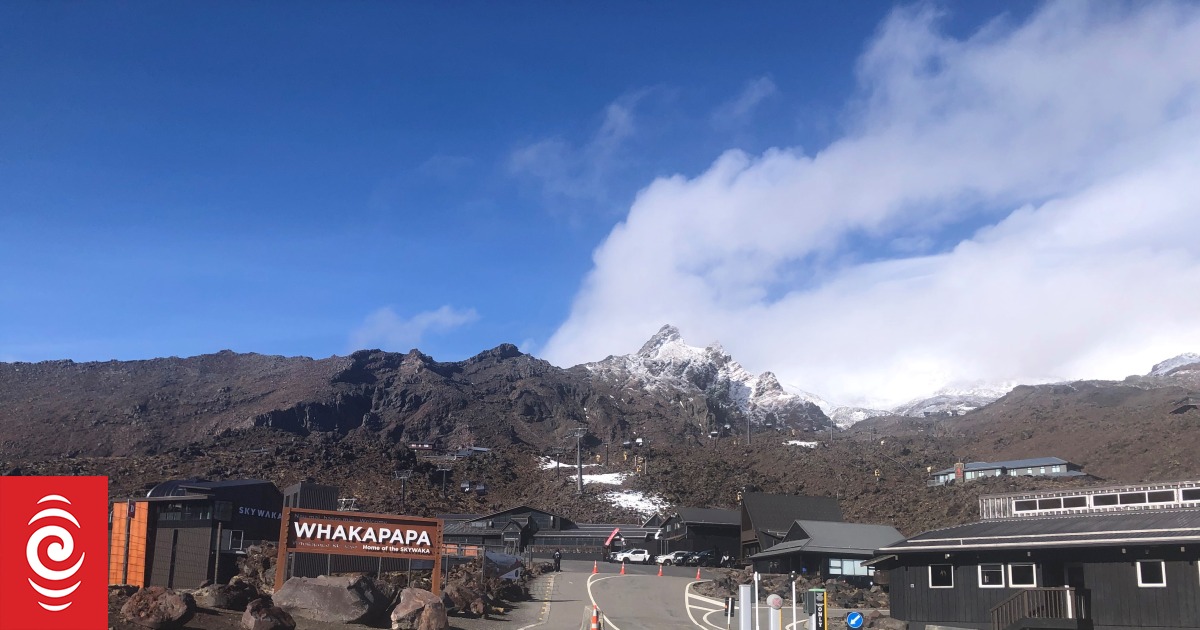 Life under the shadow of Ruapehu Alpine Lifts | RNZ News