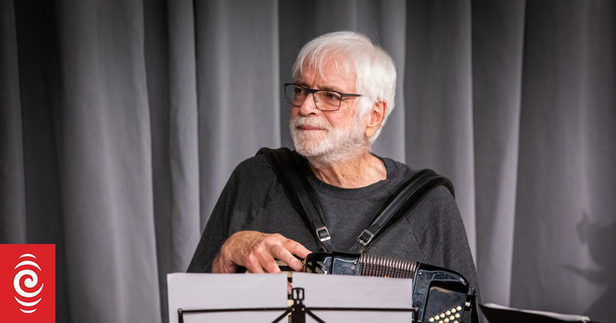 2022 Lilburn Lecture: Ross Harris | RNZ