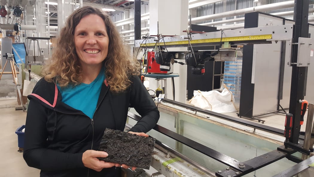 Bringing the river into the lab | RNZ