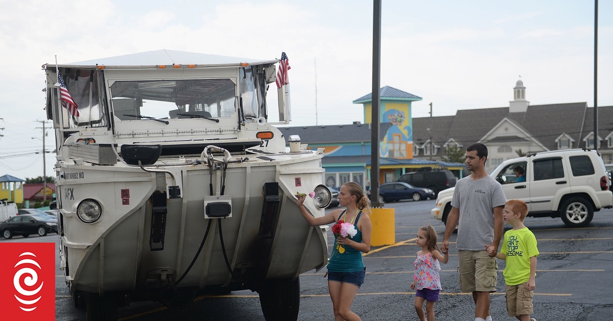 Nine US 'duck boat' victims from the same family - governor | RNZ News