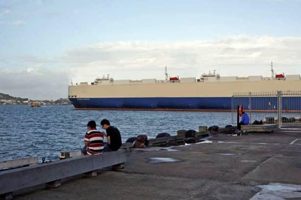 Port stand-off about to intensify | RNZ