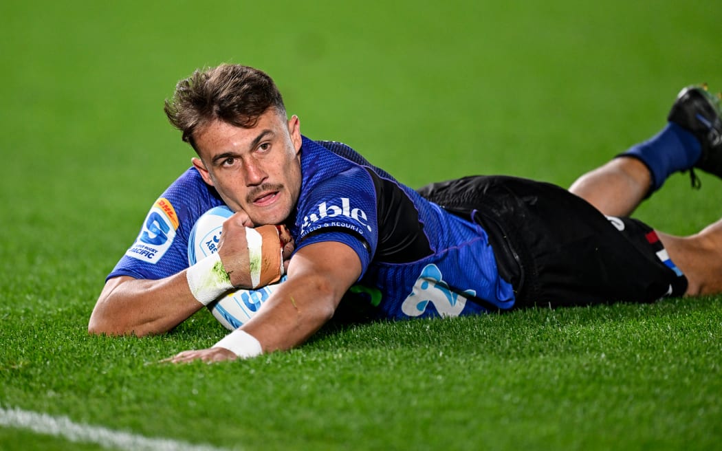 Ruthless Blues hammer Highlanders in Auckland | RNZ News