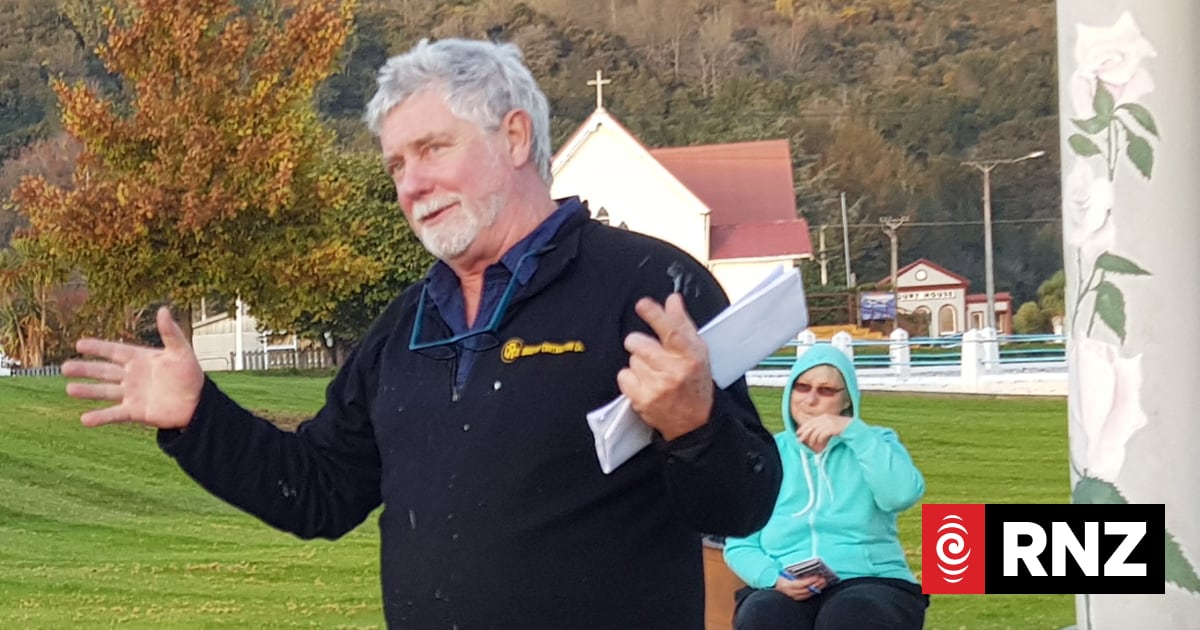 Buller council supports coal mining, Councillor asserts | RNZ