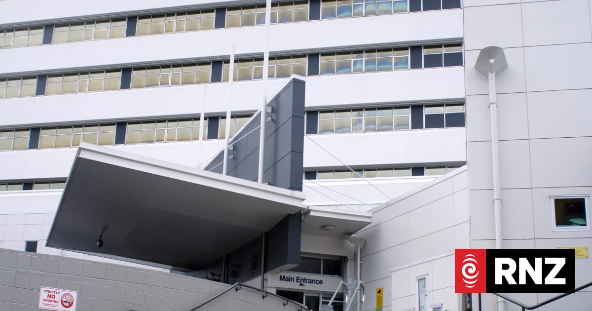 Man with infection can't get ambulance to hospital, finds 50 people in ...