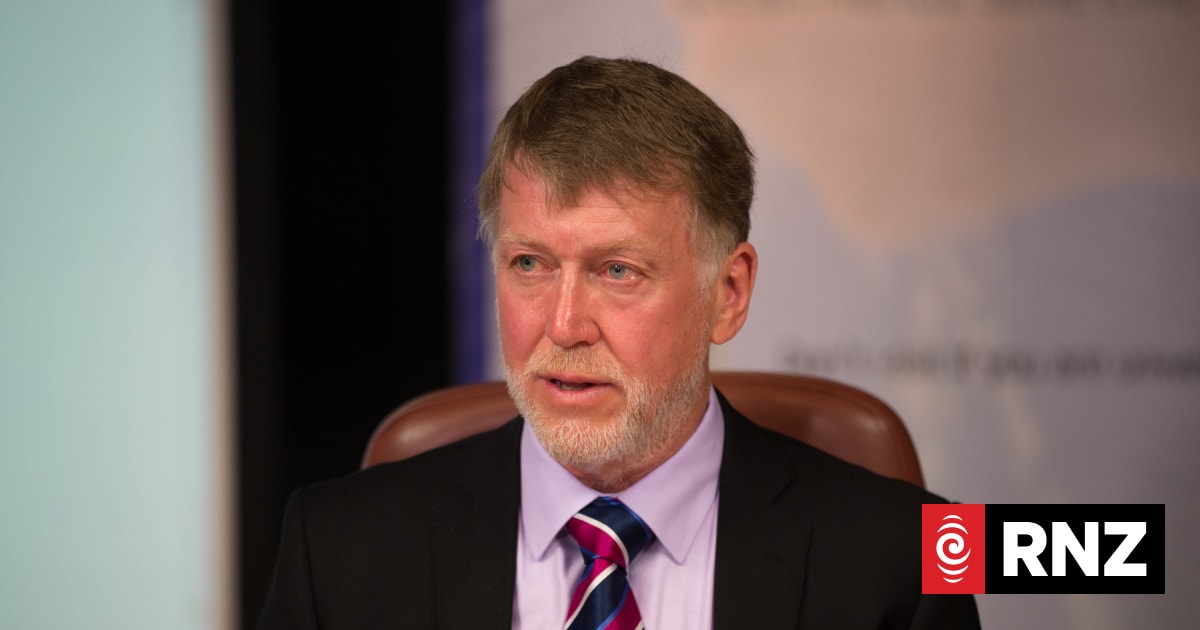 Hawke's Bay DHB head Kevin Snee shifts to troubled Waikato board | RNZ