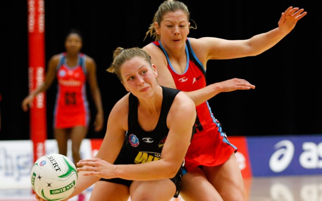 NZ's Price signs to Australian netball league | RNZ News