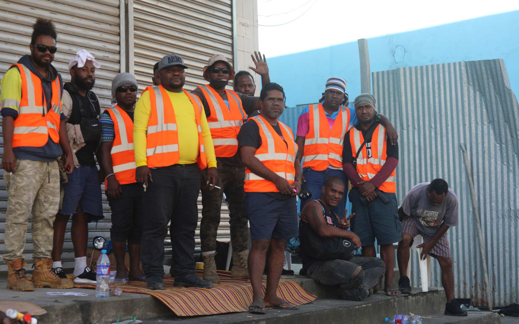 Solomon Islands: Bodies discovered in burnt out building | RNZ News