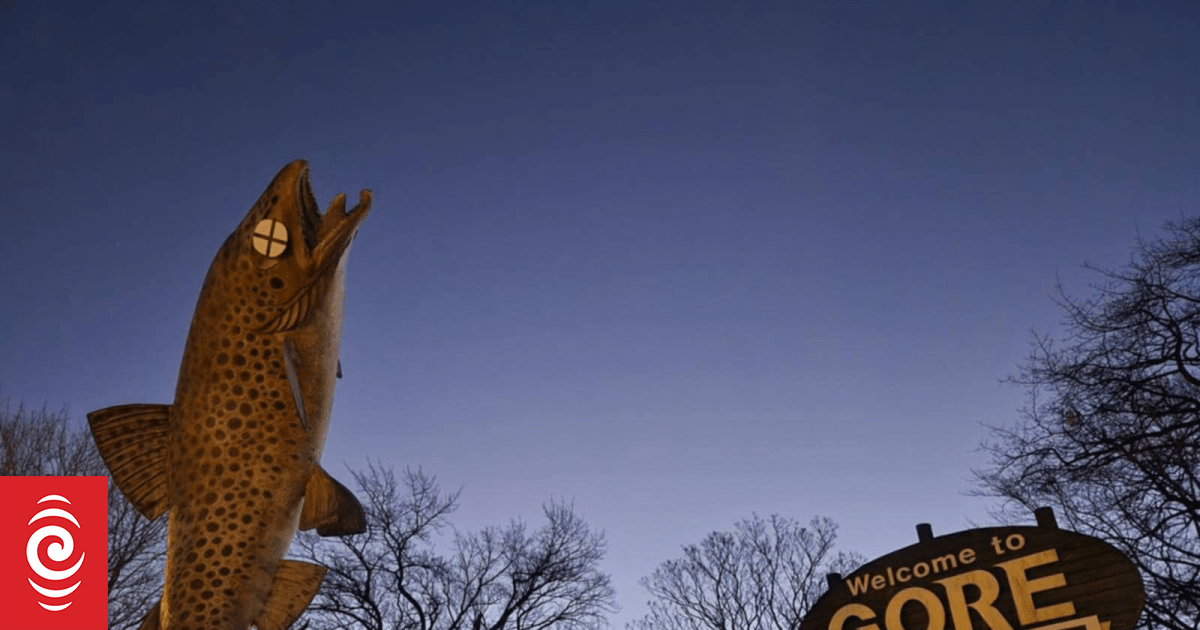 Gore's brown trout statue defaced overnight amid drinking water crisis ...