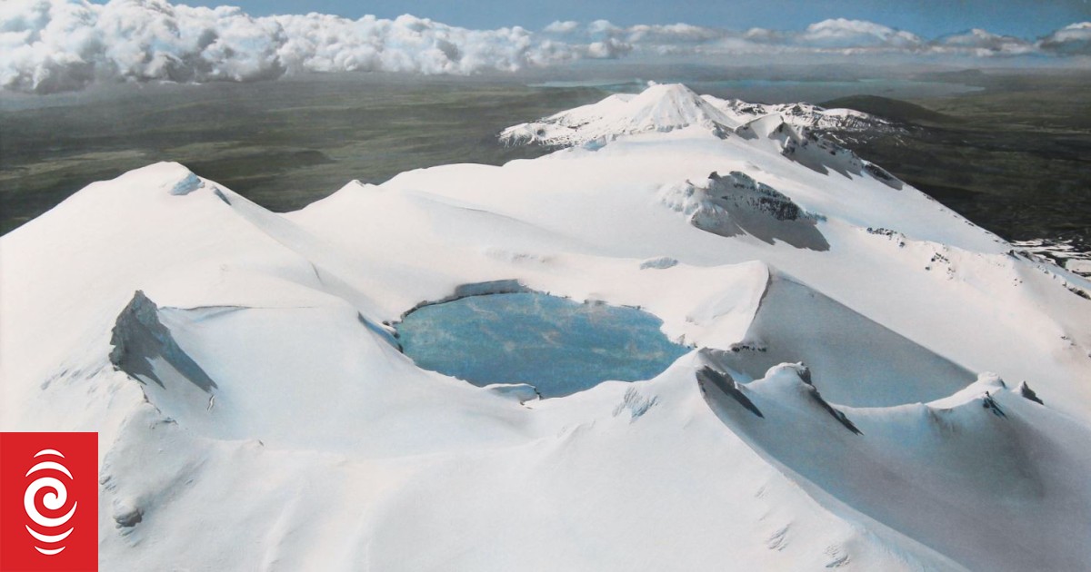 Fire vs ice: volcanologist Graham Leonard on Tongariro | RNZ