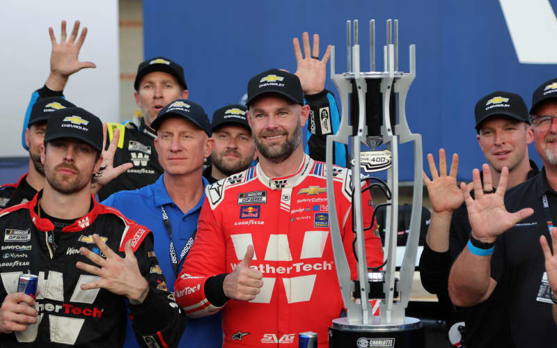 Shane van Gisbergen enjoying being himself on NASCAR circuit | RNZ