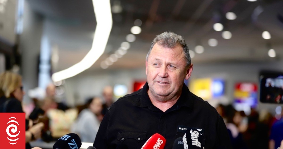 Ian Foster's family reportedly confronted by knife-wielding man at ...