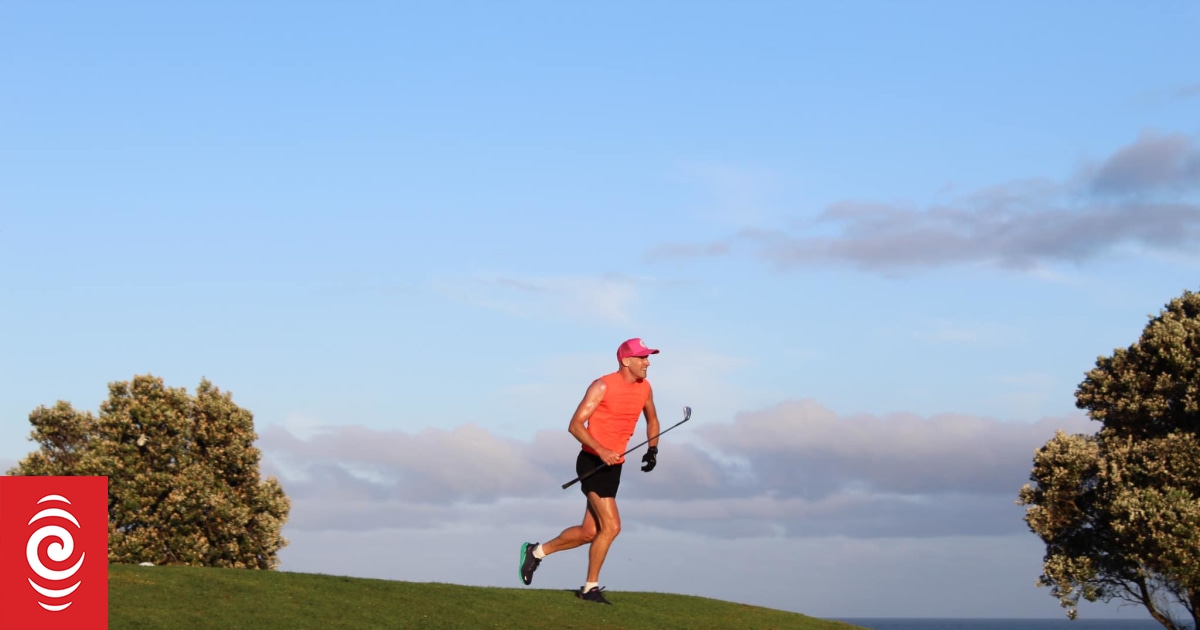 New Plymouth man scores unofficial world record in speed golfing | RNZ