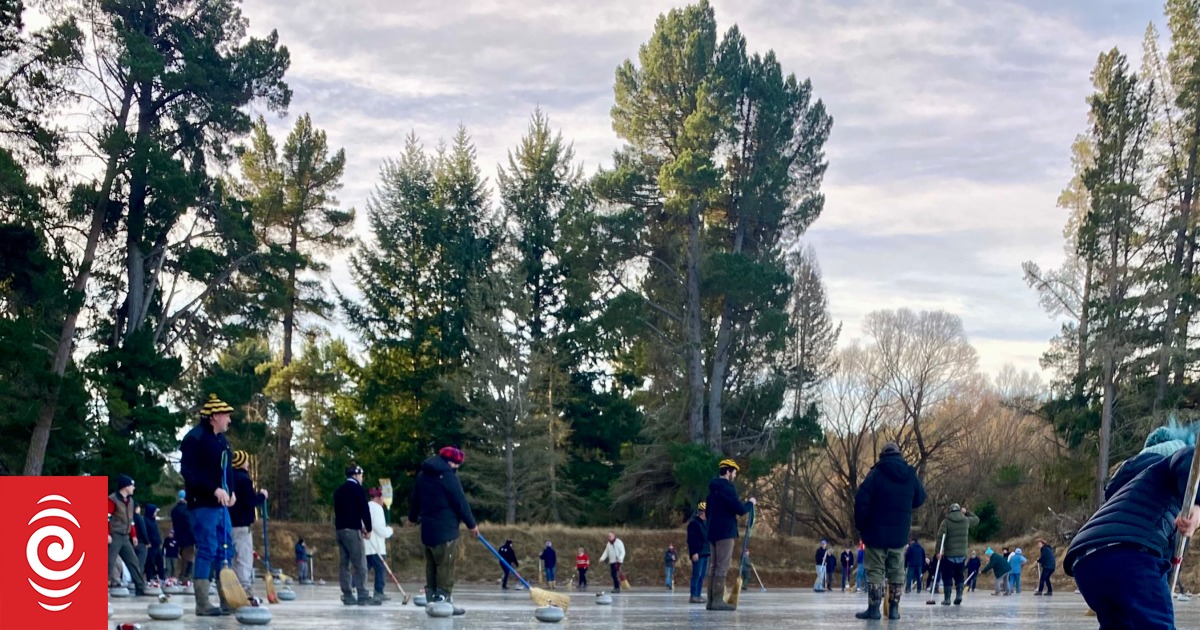 Curling competition returns after a seven year hiatus | RNZ
