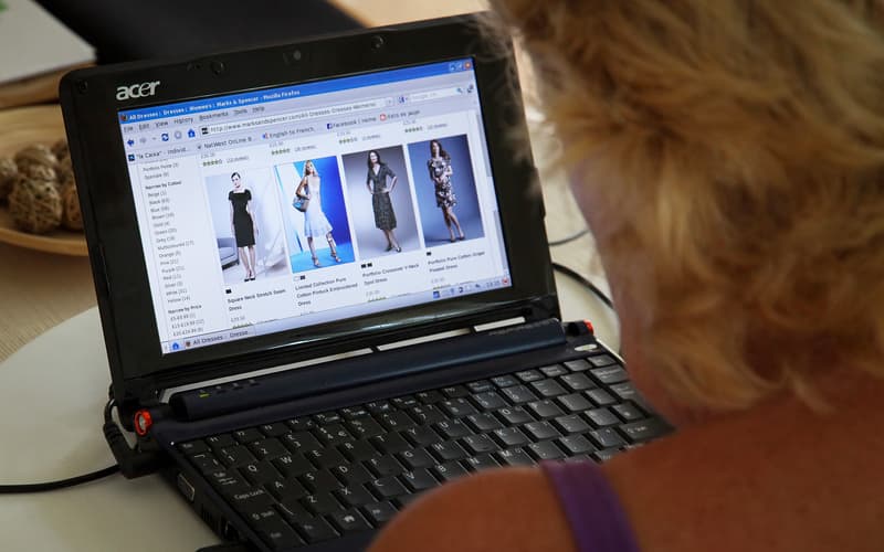 Woman sacked for personal use of the internet | RNZ