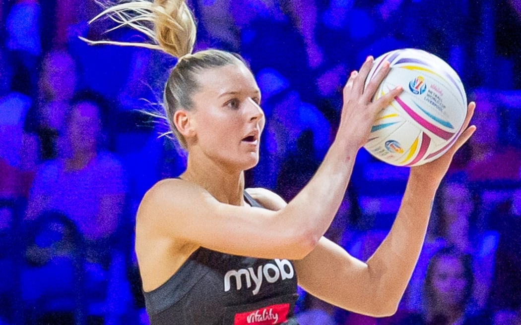 Swifts surge into netball grand final | RNZ News