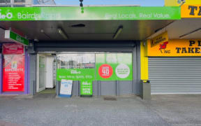 Community calls for Ōtara bottle stop to close, alcohol-related harm ...