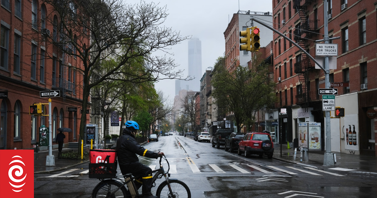 Donald McNeil: US facing a dystopian Covid future | RNZ