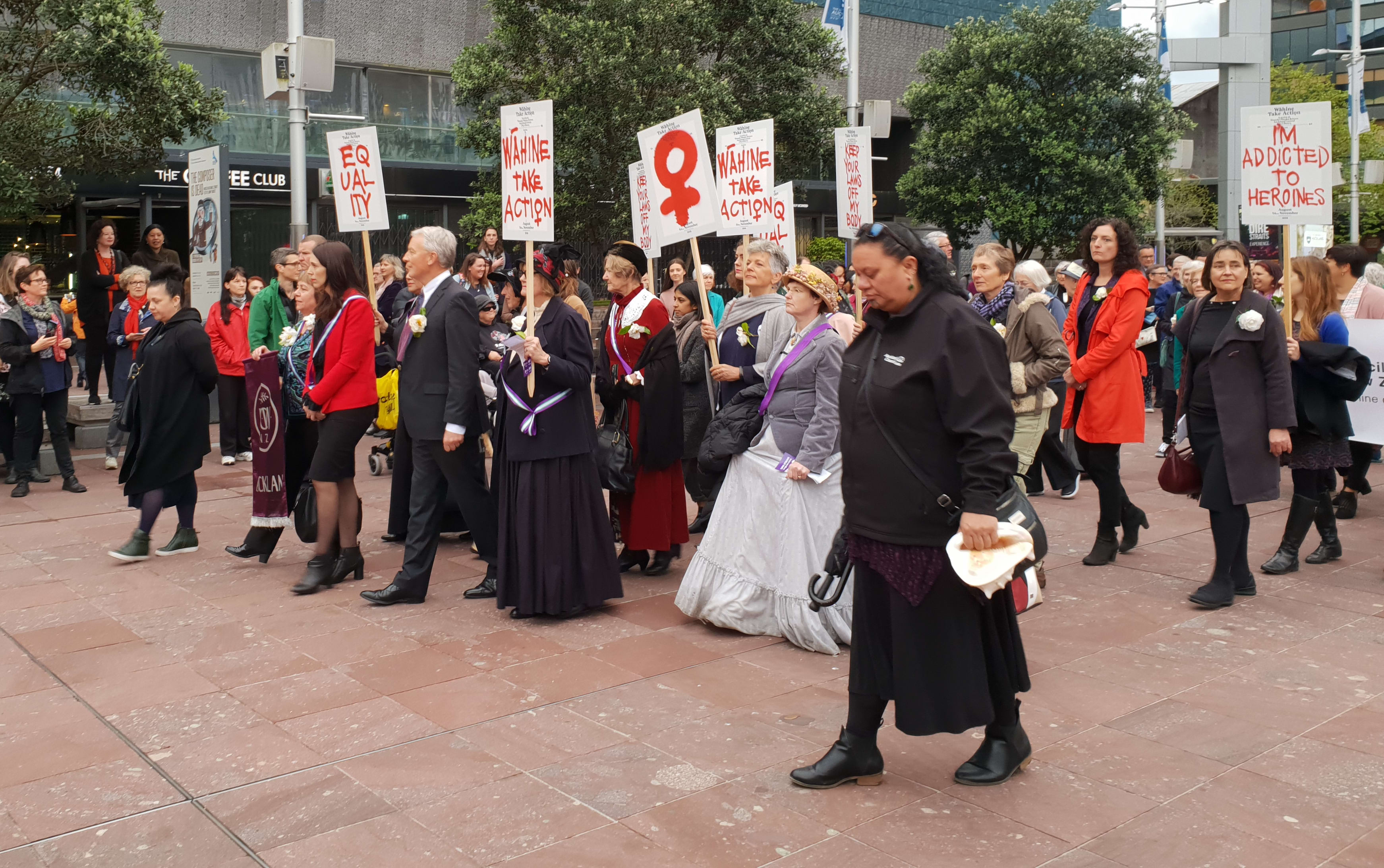 Suffrage 125: New Zealand women make their voices heard | RNZ News