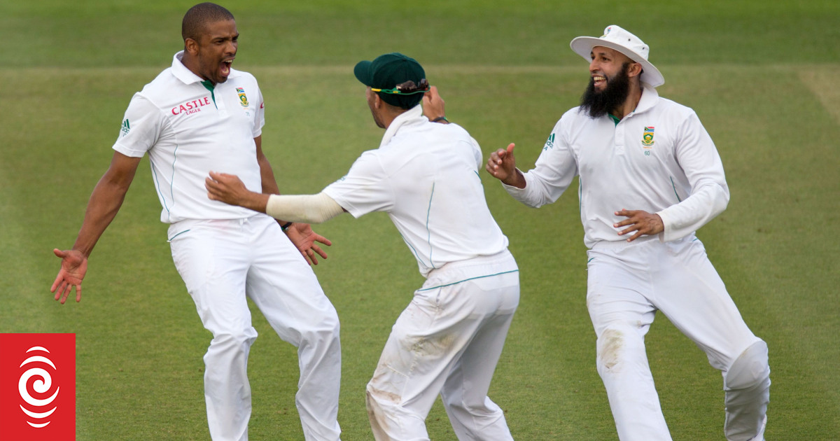 Australia skittled in Hobart | RNZ News