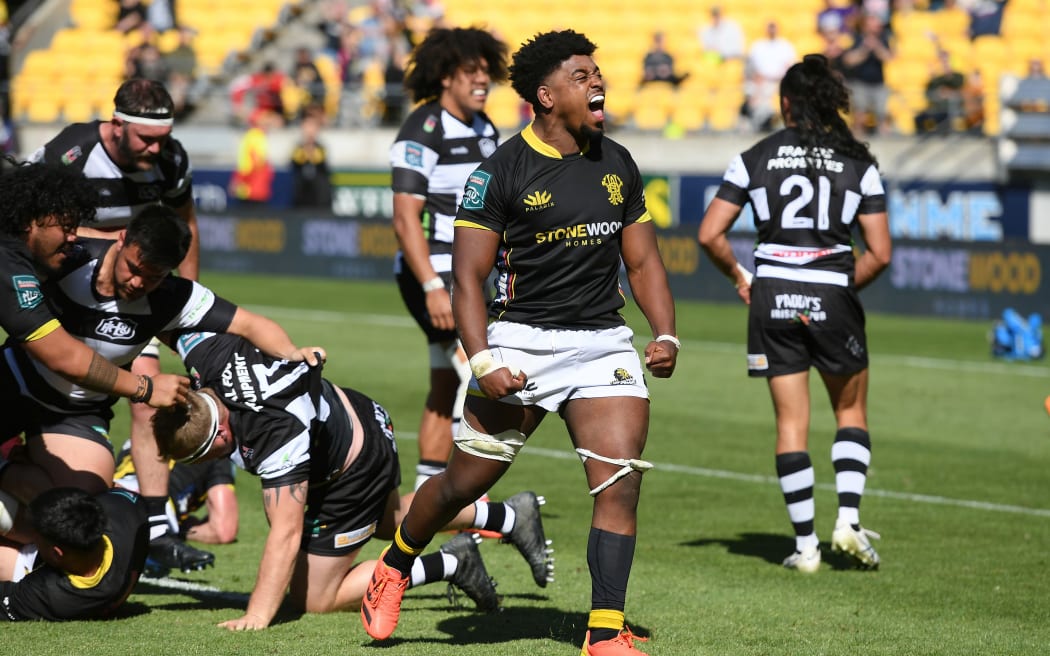 Rookie Peter Lakai has big boots to fill | RNZ News