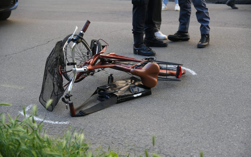 Four civilians tackle knife-wielding driver after car plows into crowd ...