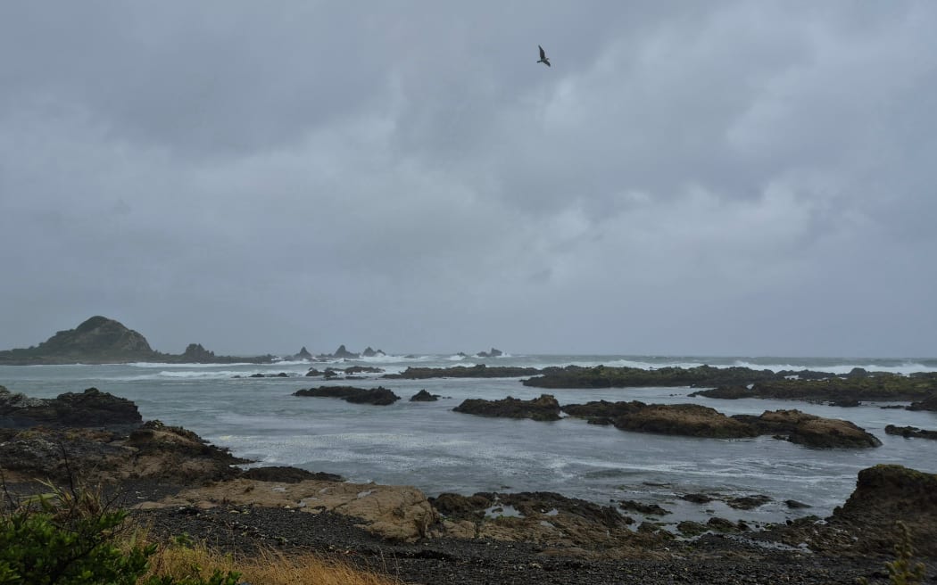 Cook Strait storm leaves ferry passengers anxious | RNZ News